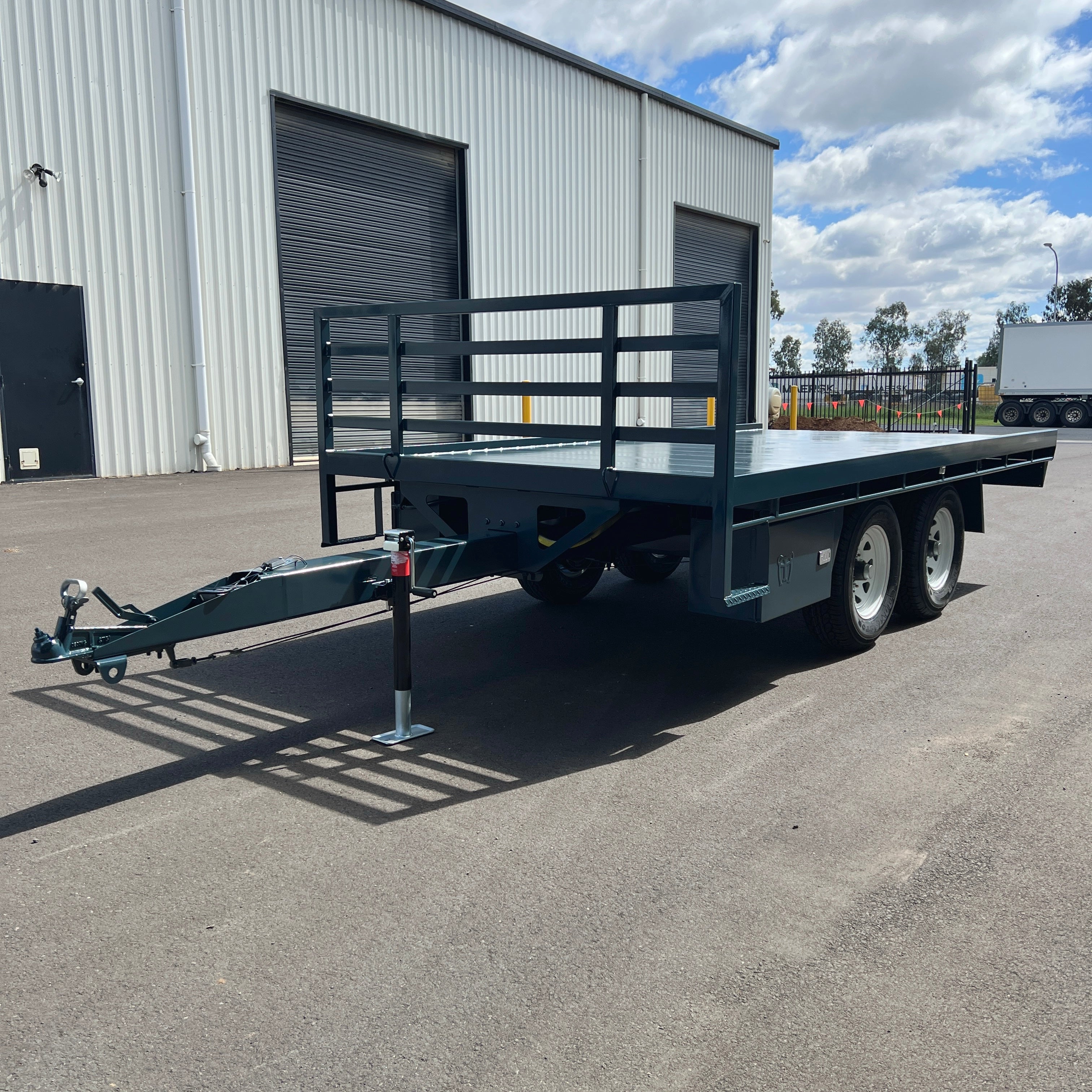4m x 2m Flat Bed Trailer – Walters Fencing