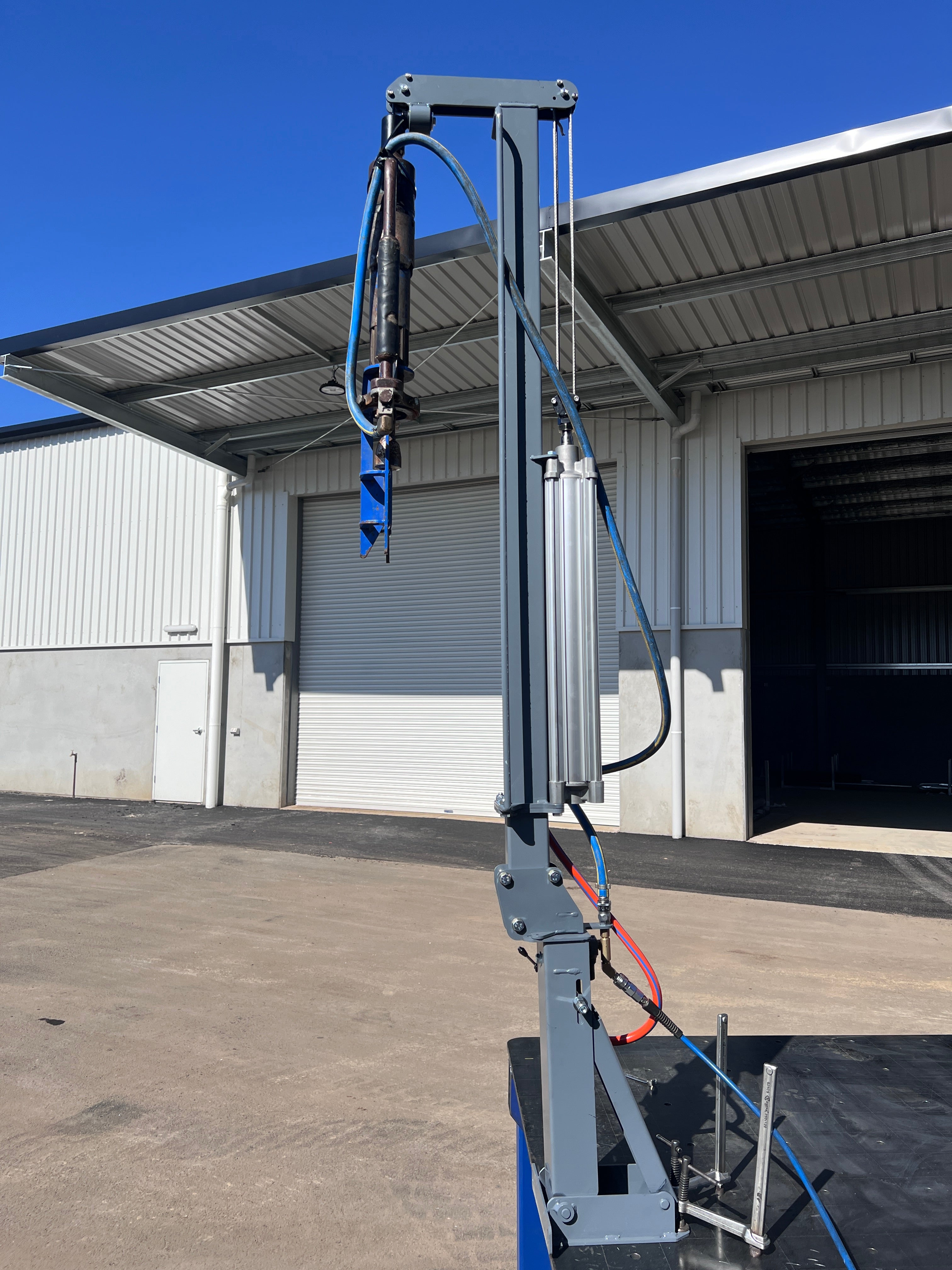 Ute Mounted Air Hammer Lifter – Walters Fencing