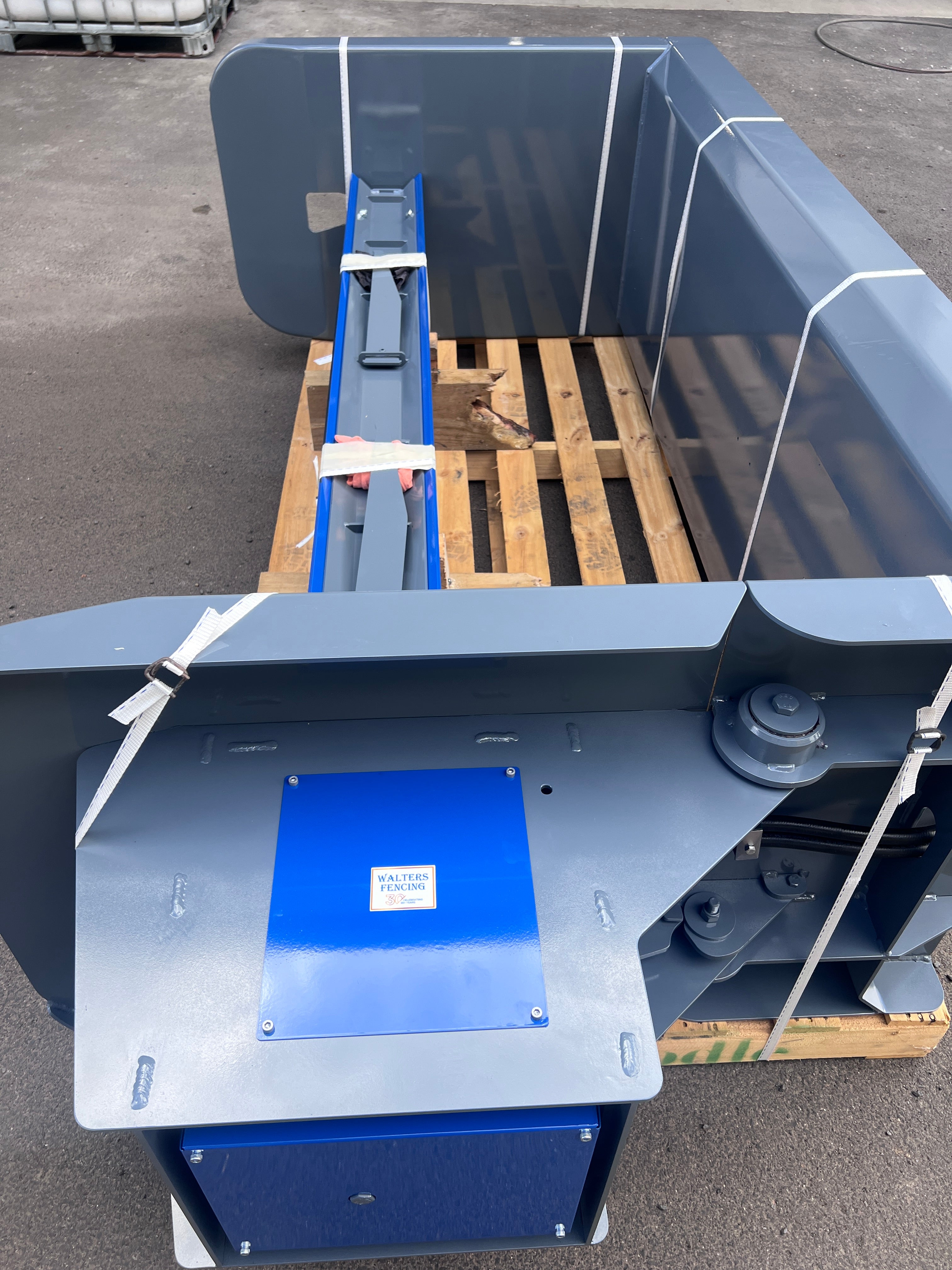 NR2100 Netting Roller – Walters Fencing