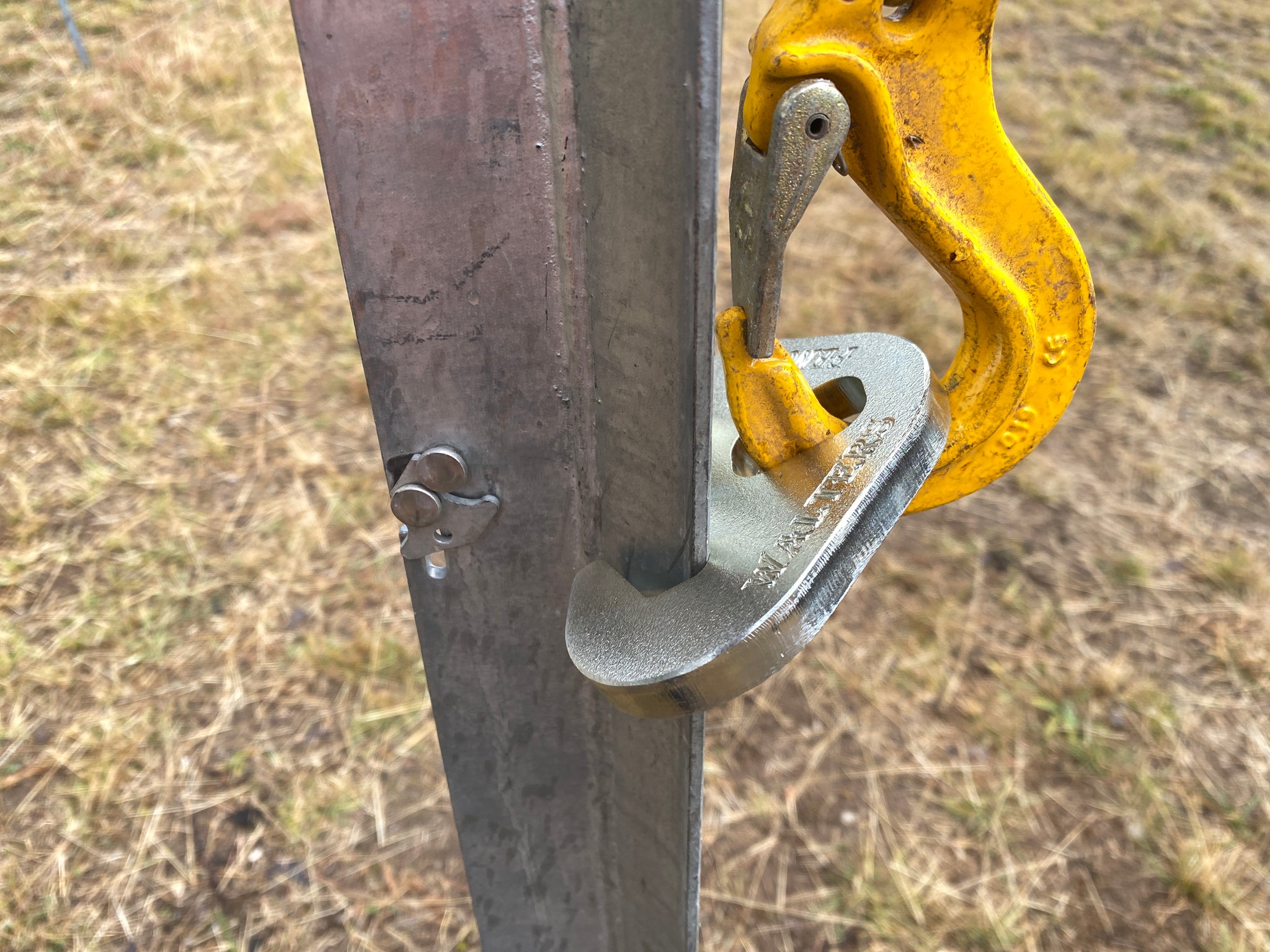 Universal Post Grab - star post lifter to suit maxi and standard fence ...