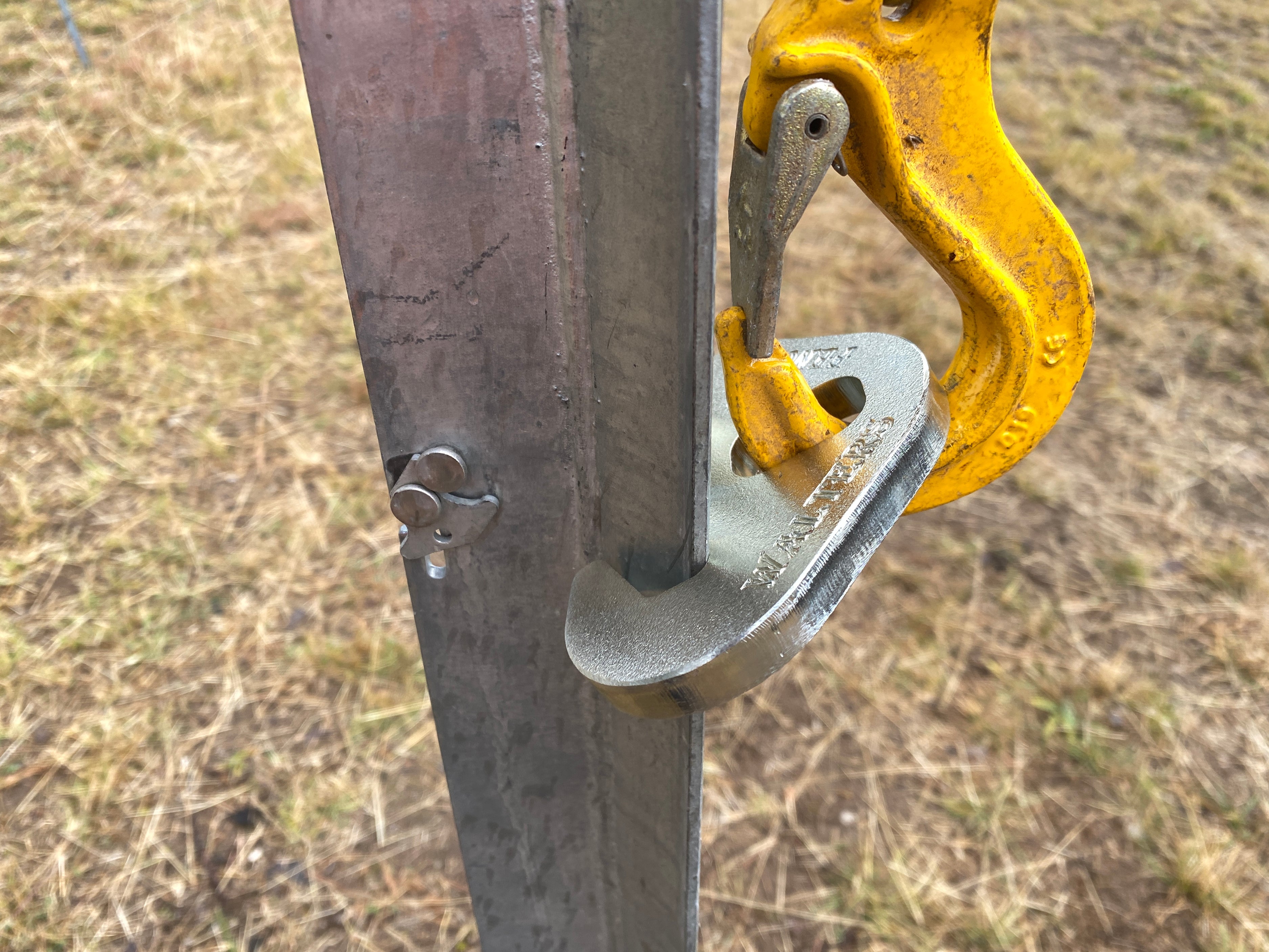 Universal Post Grab - star post lifter to suit maxi and standard fence ...