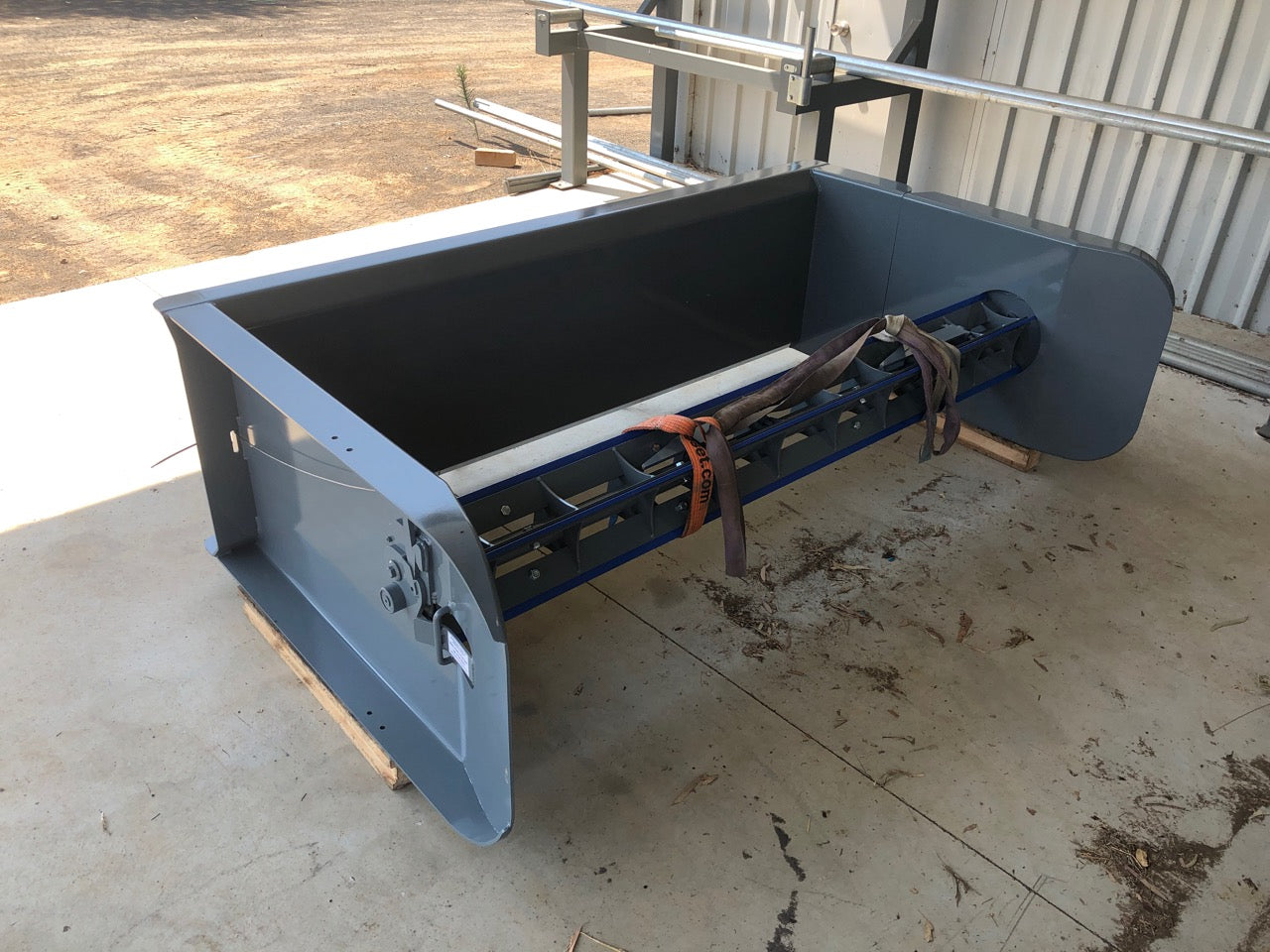 NR2100 Netting Roller – Walters Fencing